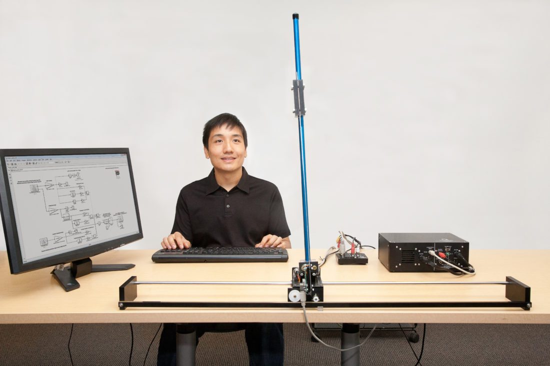 Linear Flexible Inverted Pendulum - Quanser