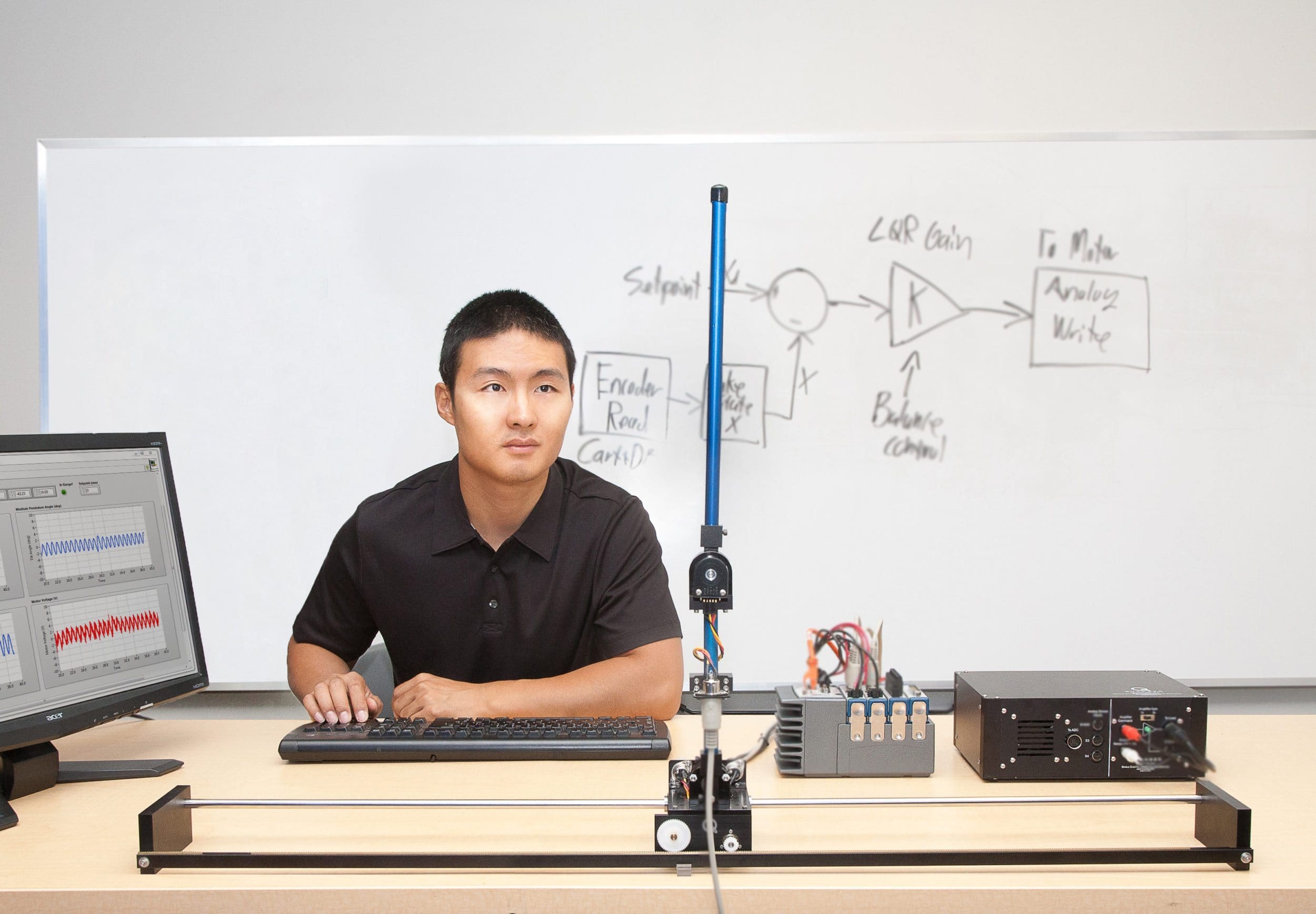 Linear Double Inverted Pendulum - Quanser