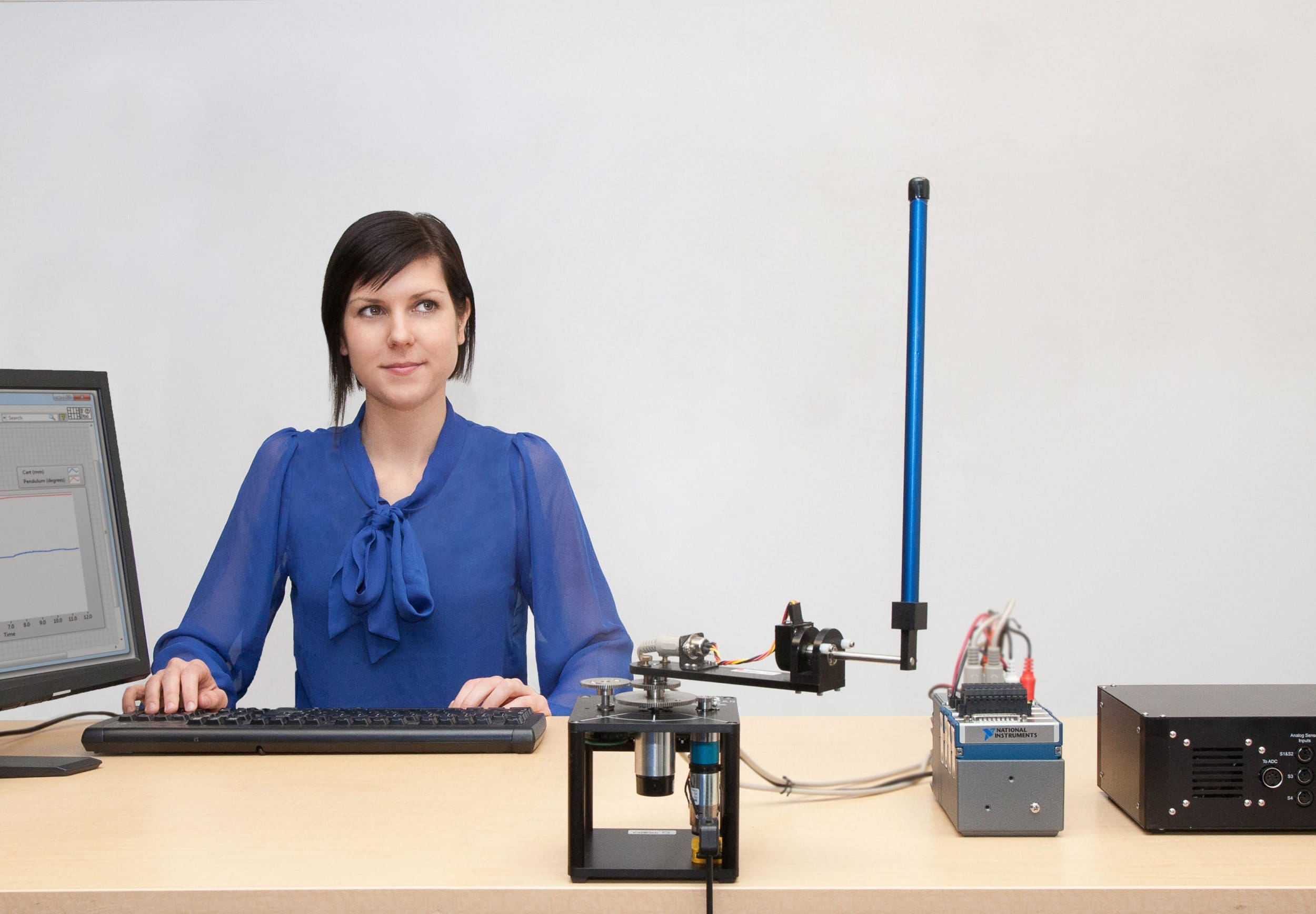 Rotary Inverted Pendulum - Quanser